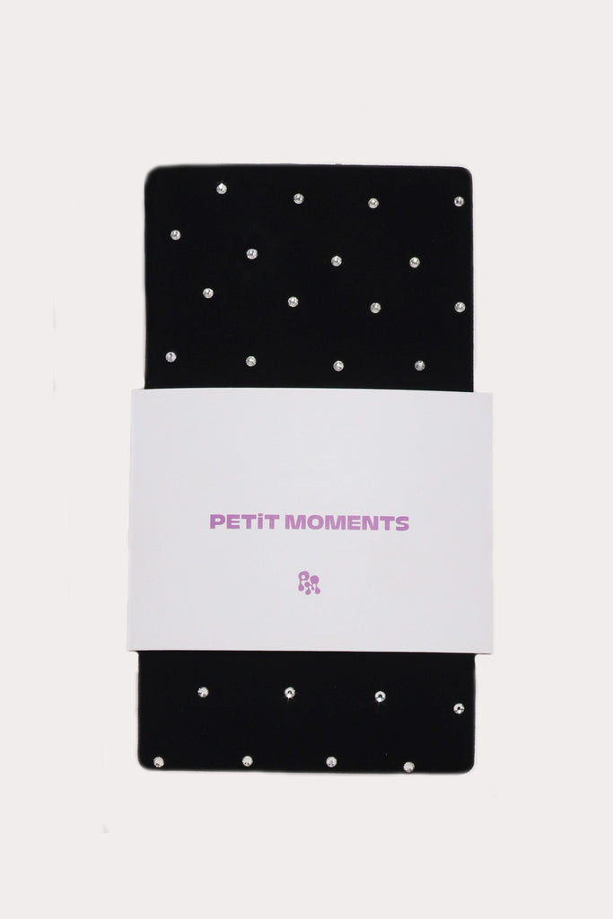 Tight Capsule | Petit Moments